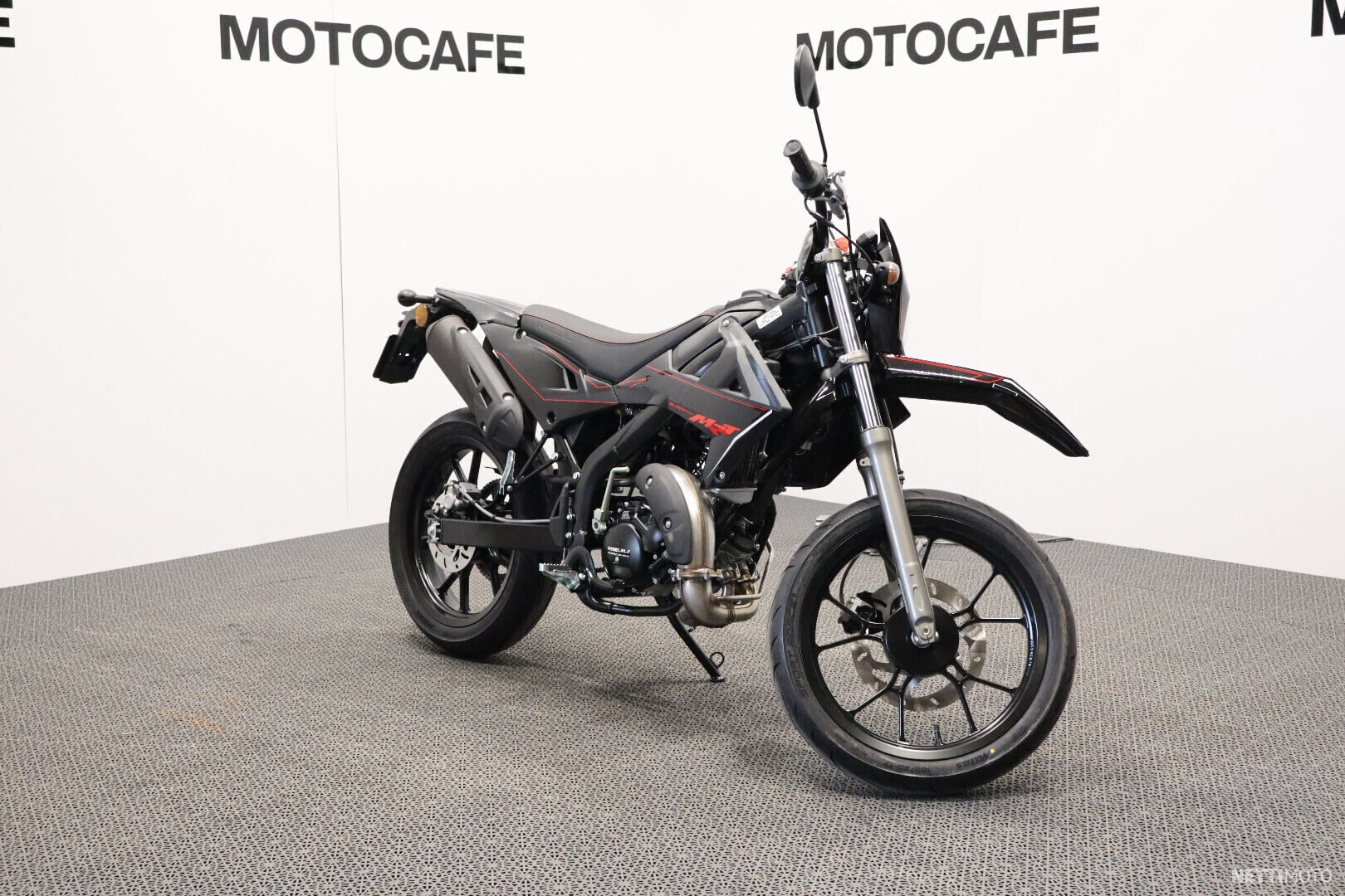 Rieju MRT 50 Supermoto Black Edition Low Euro 5+ (2025) - Motocafe